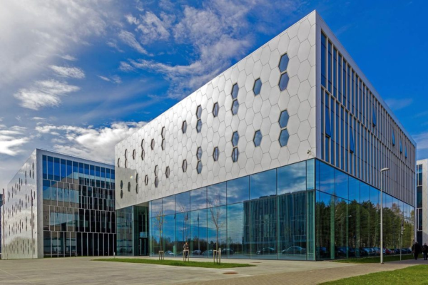 October 2025 - The IEEE Photonics Society